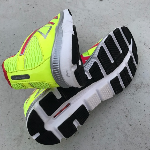 Asics | Shoes | Asics Jell Blur Neon Yellow Running Shoes Sneakers ...